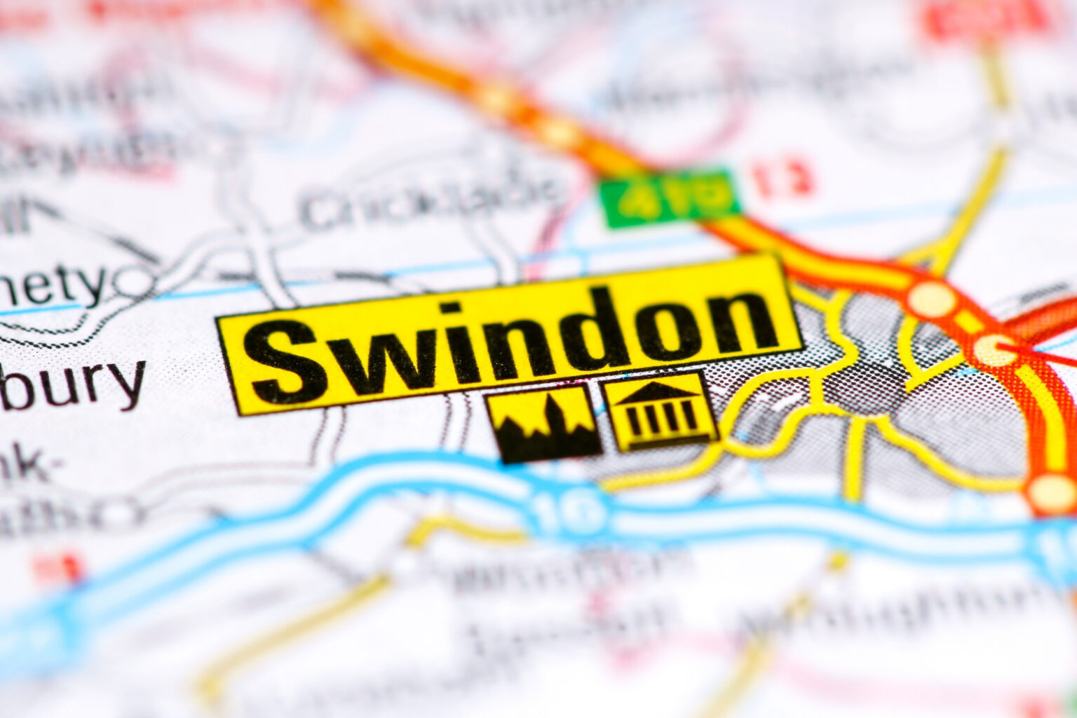 Everything you need to know about living in Swindon | Parkers